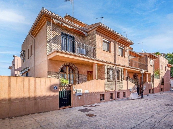 Casa Gallito, By Daimar - Granada