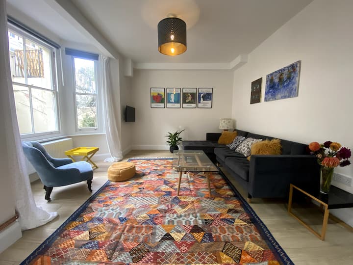 Spacious Apartment In The Heart Of Maida Vale - London