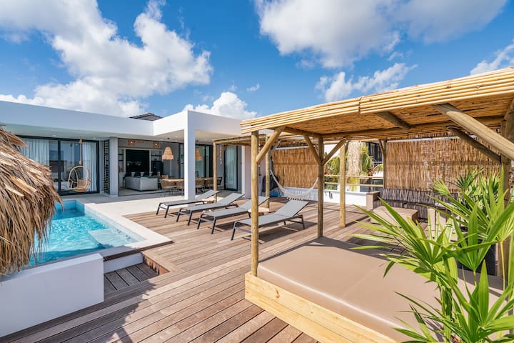 Lamar Luxe Penthouse Fiji Vista Royal - Jan Thiel - Lofts for Rent in ...
