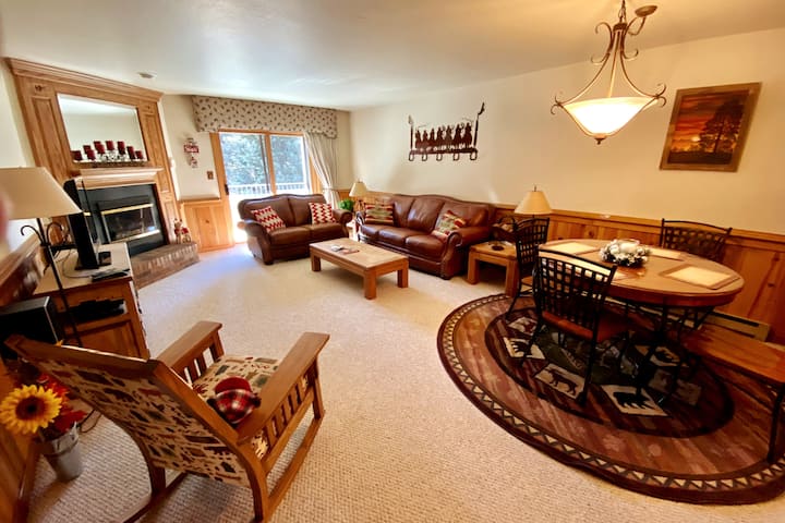 Nicely Furnished 2 Bed / 2 Bath. Close To Lifts! - Angel Fire, NM