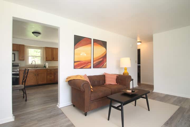 Modern 2 Bedroom 9 Min To Bsu - マンシー, IN