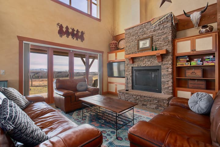 Baker View Ranch! Scenic Country Home W/ Hot Tub! - Ferndale, WA