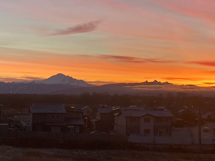 Baker View Ranch - 2 Houses - Sleeps 16! Hot Tubs! - Ferndale, WA