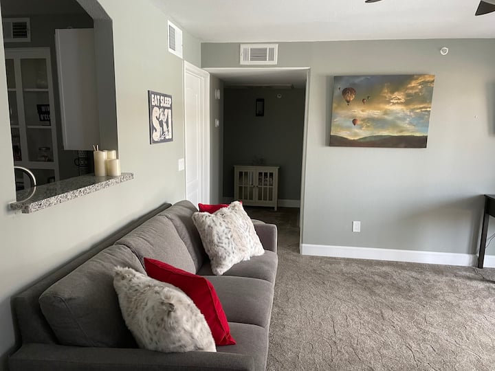 Lovely, Quiet One Bedroom Condo In A Great Area - 리노