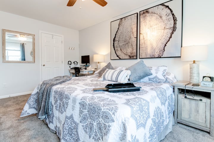 Luxury Private Suite: Bedroom/bath Near Asheville! - Sierra Nevada