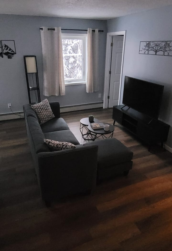 Cozy Apartment In Hamilton Acres - Fairbanks, AK
