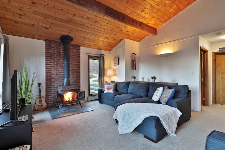 Beautiful Ski House 8 Min From Mountains - Vermont