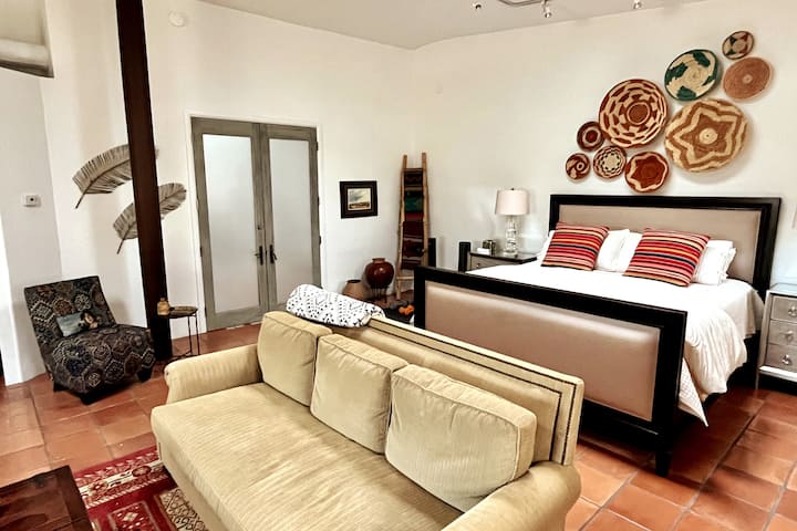 New! Chic Casita - Premier Location In Santa Fe! - Santa Fe, NM
