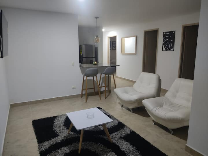 Encantador Al Lado Del Parque Y Cerca Al Metro - Sabaneta