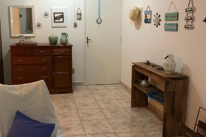 Ap 50 M Da Praia, óTima Localização, Wi-fi Grátis. - Guarujá