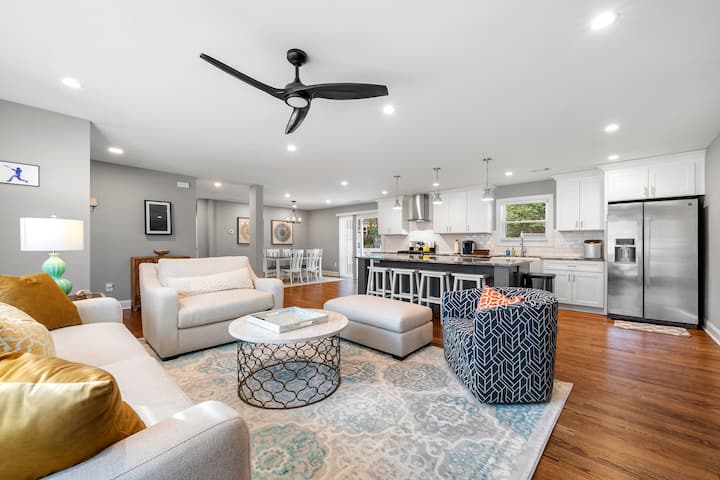 Blue Ribbon Bungalow Near Truist Park/the Battery - Smyrna, GA