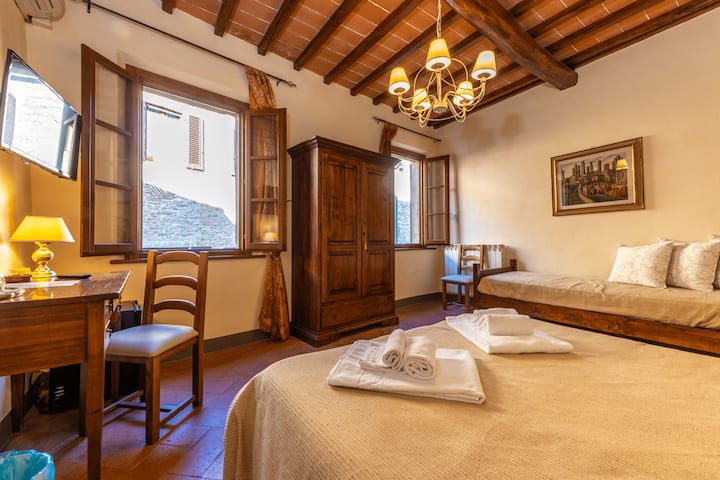 [Centro Storico] Elegante Suite, Wi-fi & Comfort - San Gimignano