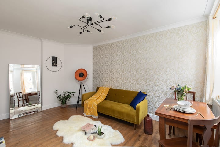 Beautiful One Bedroom Flat In Central London - Custom House, London