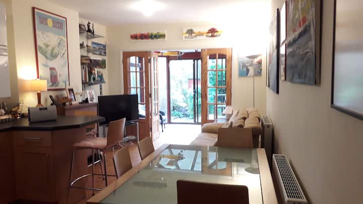 A Lovely 1-double Bed + 1-sofa Bed Garden Flat - London