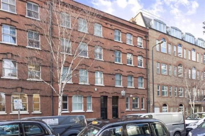 Lovely One Bed Apartment On The Edge Of The City - Londres