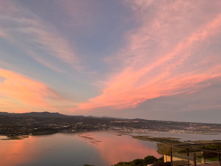 4-star, Breathtaking Lagoon Views, No Loadshedding - Knysna