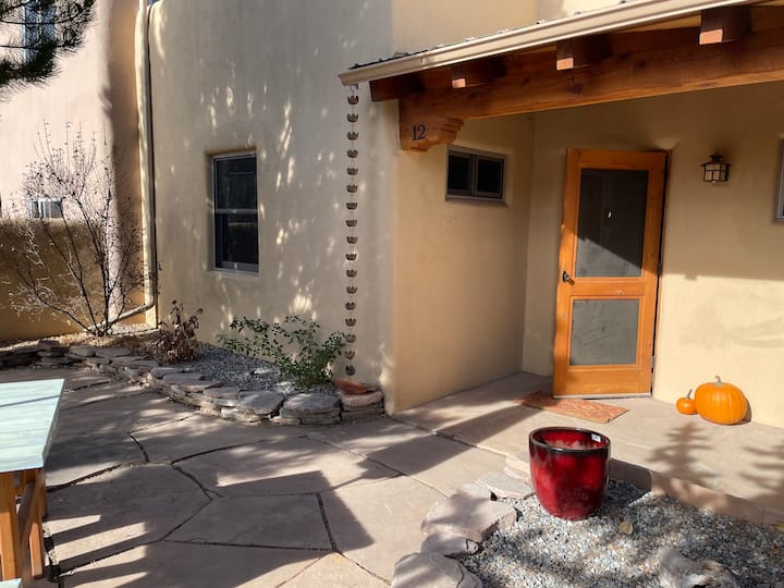 Lovely Condo With Patio One Mile To The Plaza - Taos, NM