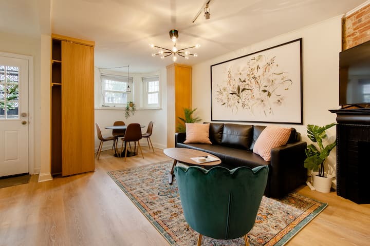 Stylish Condo W/ Patio In Historic U St Rowhouse - Washington, D.C.