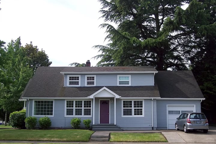 Rest Your Eyes In A Cozy Studio Centrally Located - Springfield, OR