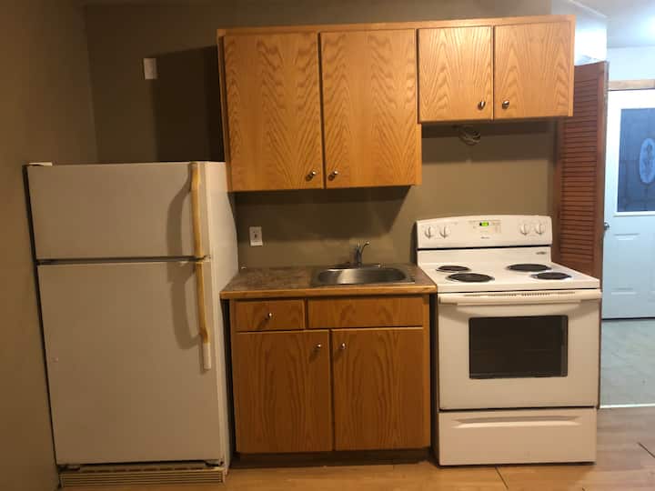 Cozy One Bedroom Cabin/guest House - Shelburne