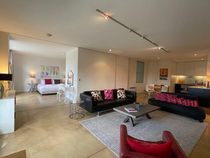 Huge Nyc Style Pad | Iconic Ritz Mansion - St Kilda