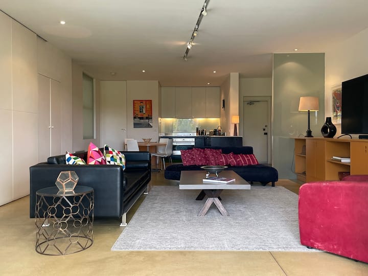 Huge Nyc  Style Apt | Iconic Ritz Mansion - Melbourne