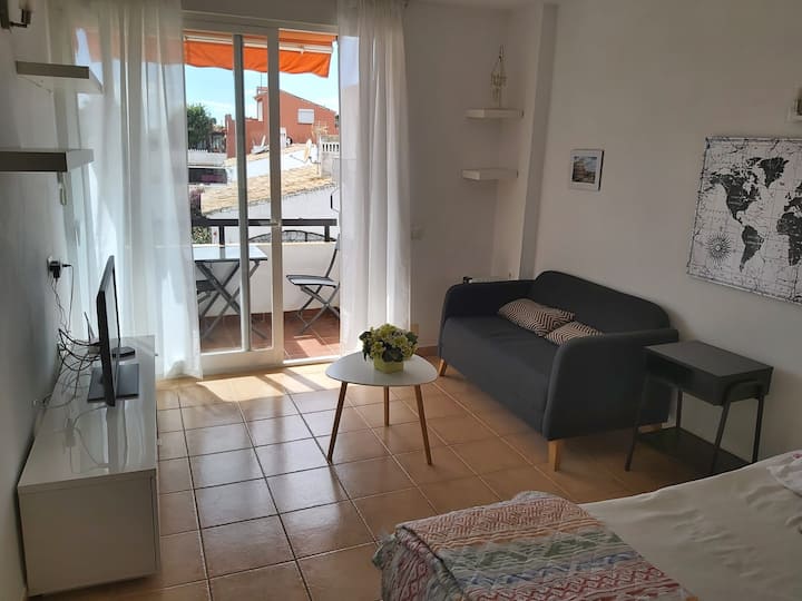 Hermoso Estudio Cerca Del Mar - Sitio de Calahonda