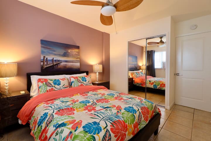 2 Bedroom Apt+free Parking+walk To Waikiki Beach - Honolulu, HI