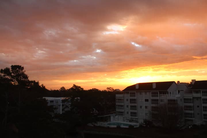 Ocean View, Top Floor, Peaceful, Relaxing, Gated. - Little River, SC