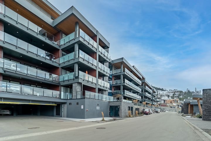 Gorgeous Lake Living Condo/pet Friendly! - Kelowna