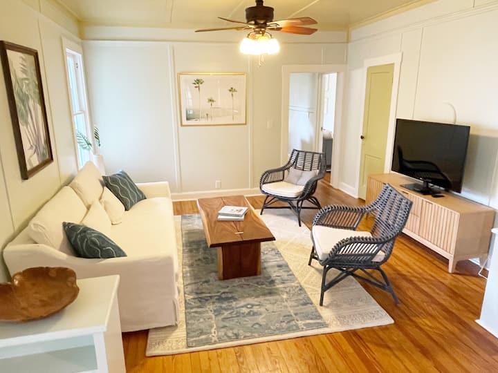 Historic Stylish Gem. Walk To Water & Downtown! - Sarasota, FL