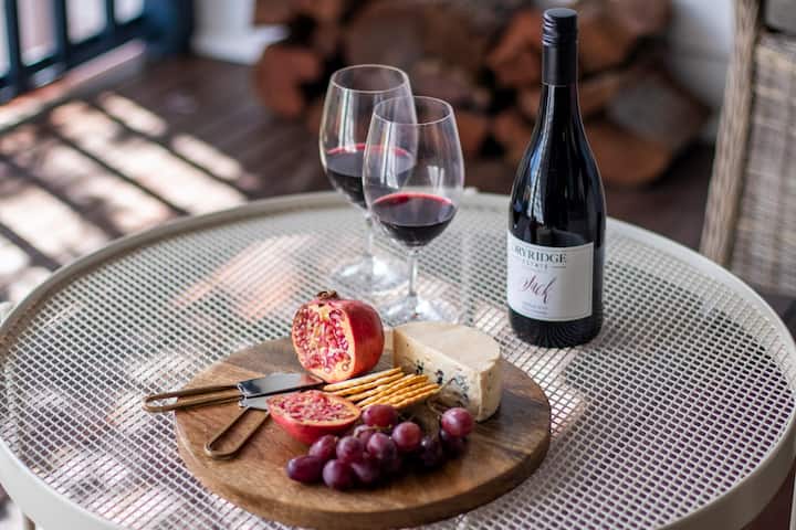 Luxury Summer Getaway - Highside Cottage - Katoomba