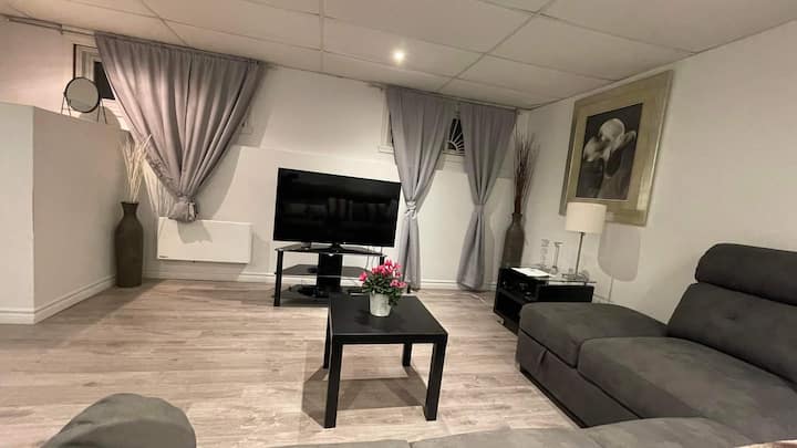 Chambre (Calme Et Paisible)- Brossard - Brossard