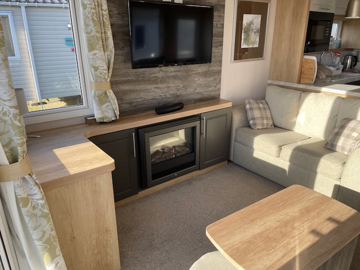 3 Bedrooms, Stunning Seaview, Wrap Around Decking - Poole