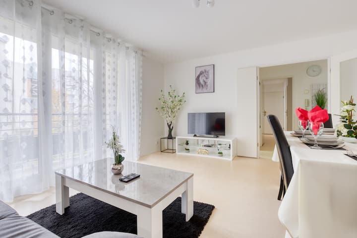 Grand Appart Proche Paris Parking Gratuit - Aubervilliers