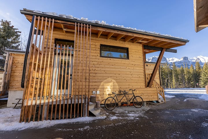 Rocky Mountain Eco Retreat <3 Of Canmore - Canmore
