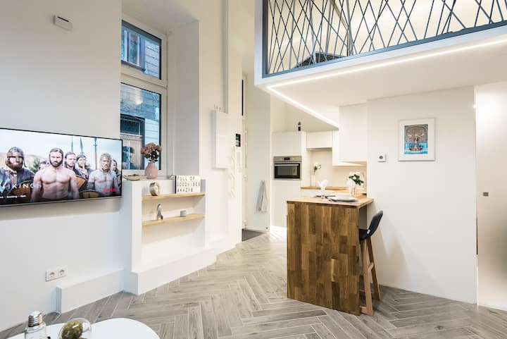 "Kazy8" - Your Downtown Designer Loft Apartment - Budapest