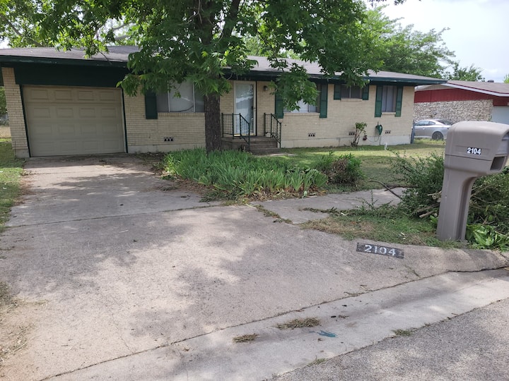 Clean, Newly Remodeled, 4br 2ba Home In Quiet Area - Killeen, TX