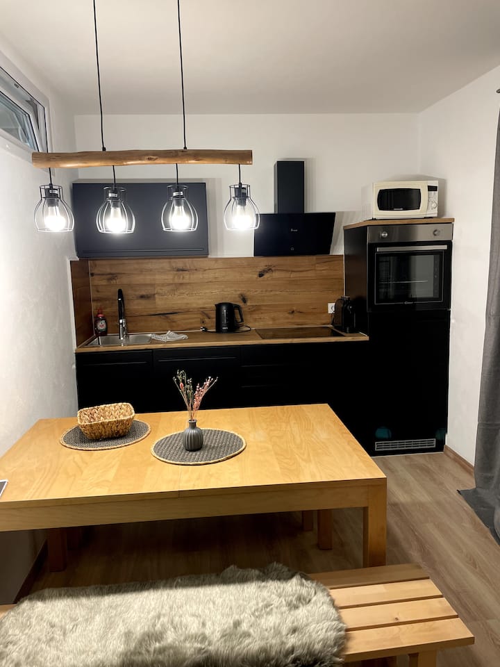 Gemütliches Studio In Garmisch, Zentral, Bergblick - Zugspitze