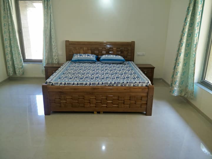 Cheerful 2-bedroom Villa With Free Parking - Lavasa