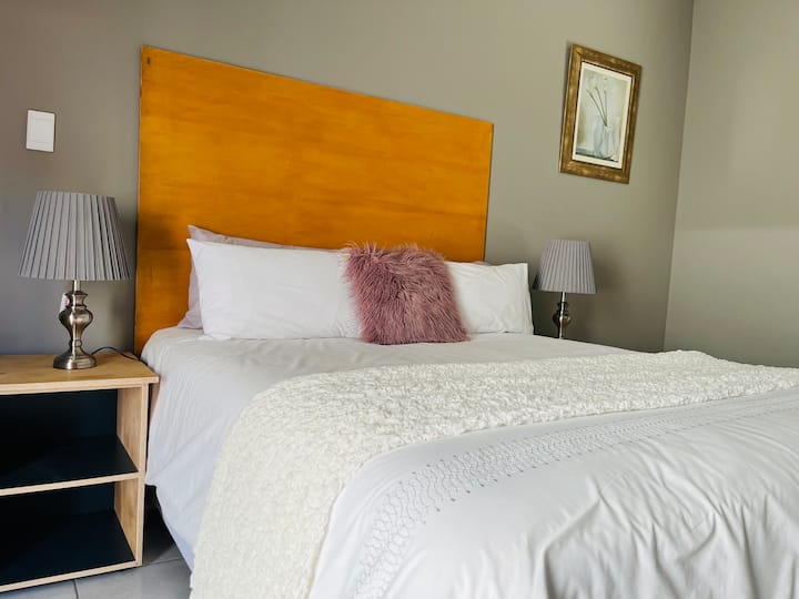 10 Handpicked Airbnb Vacation Rentals In Rustenburg, South Africa ...