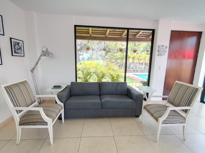 Casa Con Gran Alberca - Cuernavaca