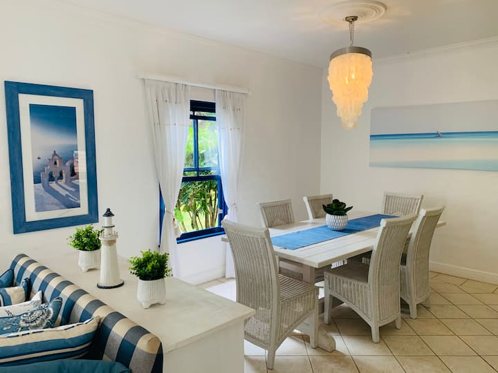 Stunning Greek Style 3 Bed Villa With Beach Access - Dolphin Coast