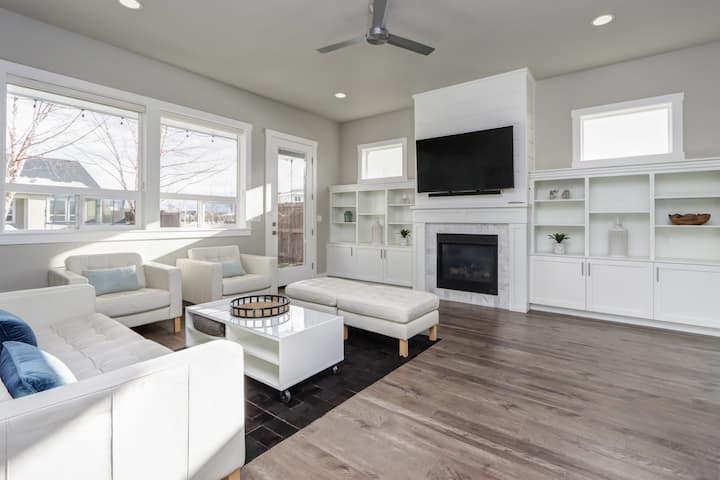 Cheerful 3-bedroom Home With Community Pools - Meridian, ID
