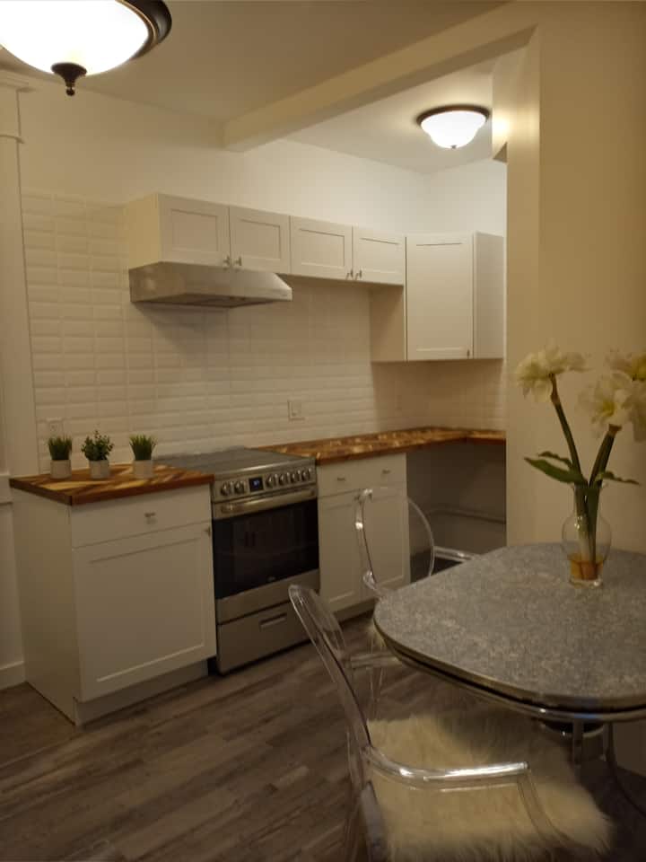 Historic Home In Bankview - Calgary