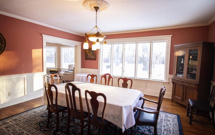 Meadow View Manor-historic 1880s Home - Minnesota