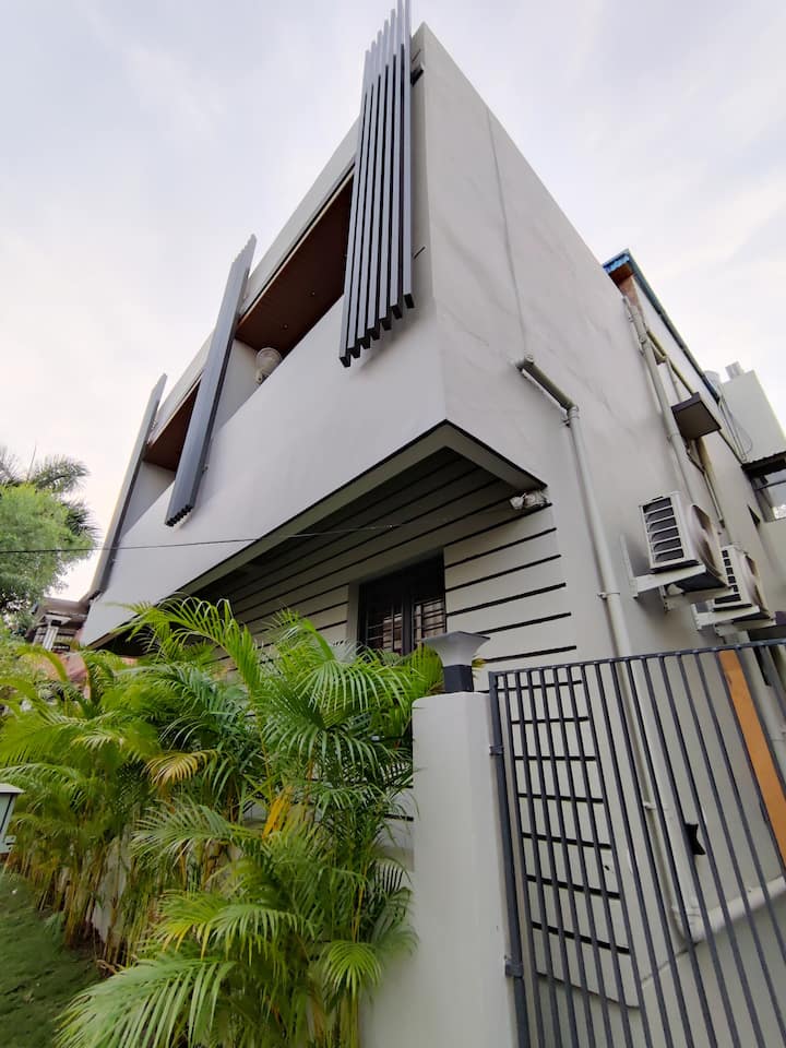 Luxury 8 Br Villa With Garden Near City Centre 1 - India