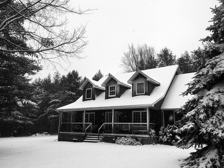 Gorgeous Private Executive Chalet With Hot Tub - The Blue Mountains