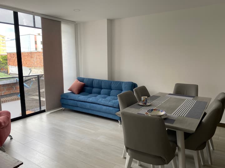 Amplio Apartamento Con Parqueadero Cubierto - Bucaramanga