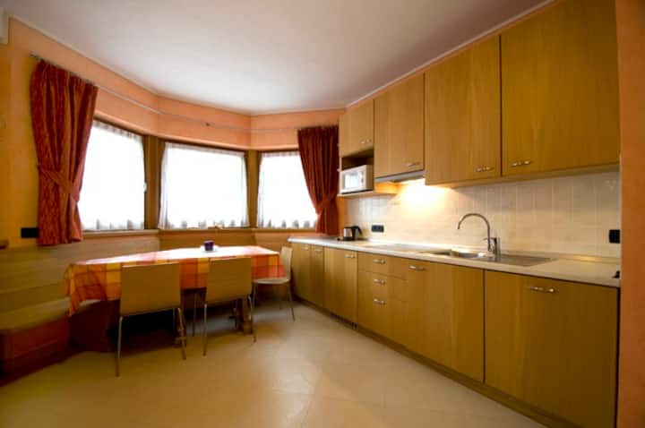 Appartamento Confortevole In Zona Centrale - Livigno